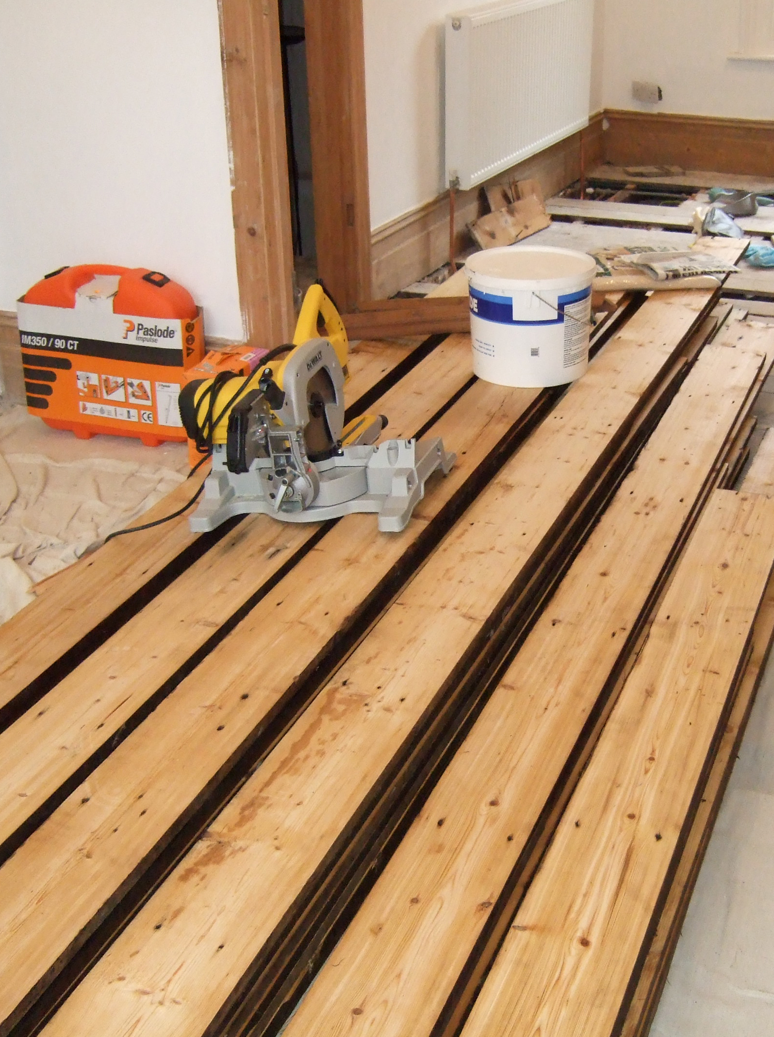 Floor Fitting - NEWELL FLOOR SANDING & WOOD RESTORATION